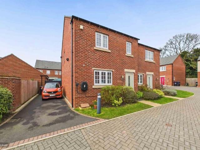 3 bedroom semi detached house for sale