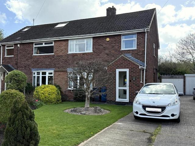 3 bedroom semi detached house for sale