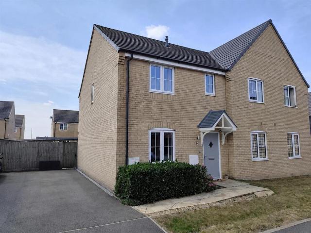 3 bedroom semi detached house for sale