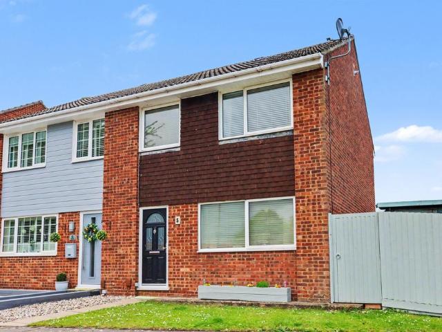 3 bedroom semi detached house for sale