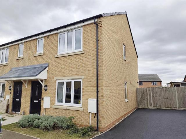 3 bedroom semi detached house for sale