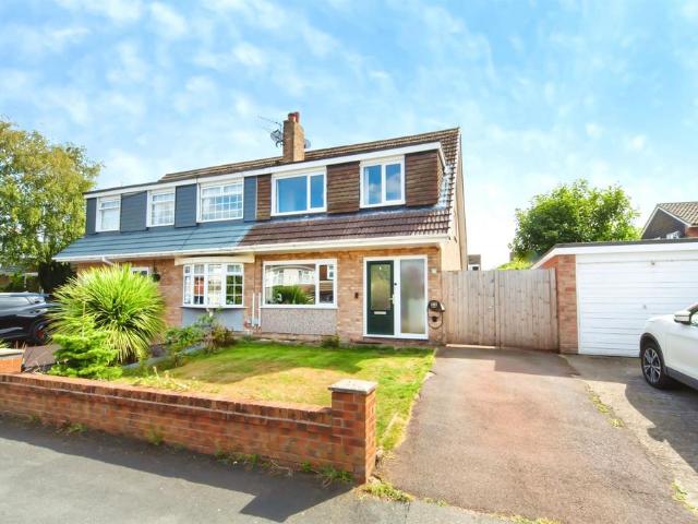 3 bedroom semi detached house for sale