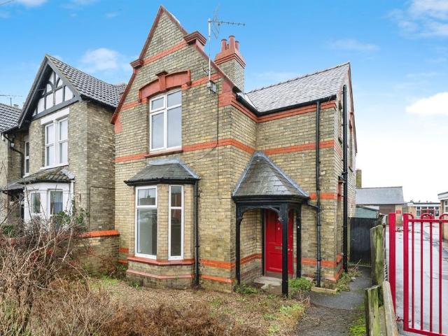3 bedroom detached house for sale