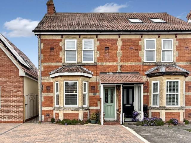 3 bedroom semi detached house for sale
