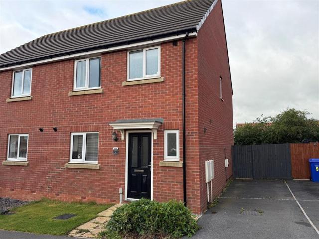 3 bedroom semi detached house for sale