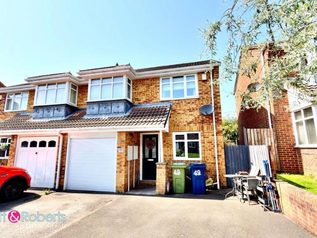 3 bedroom semi detached house for sale