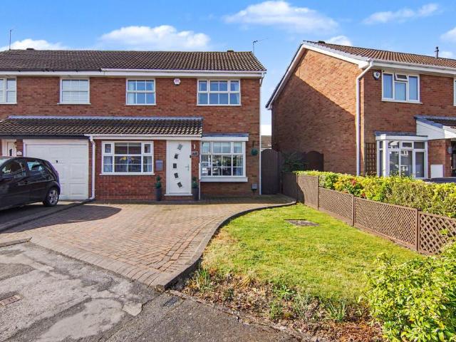 3 bedroom semi detached house for sale