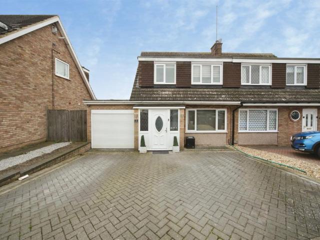 3 bedroom semi detached house for sale
