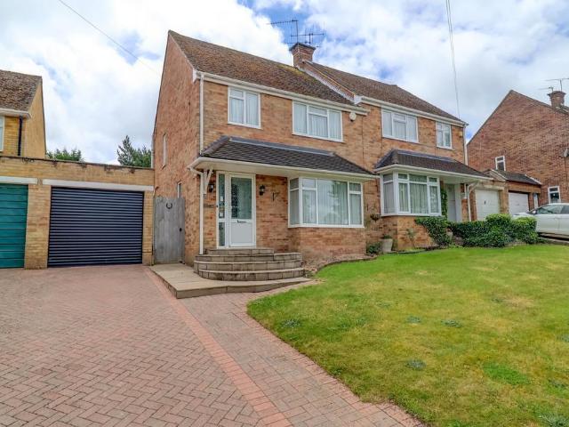 3 bedroom semi detached house for sale