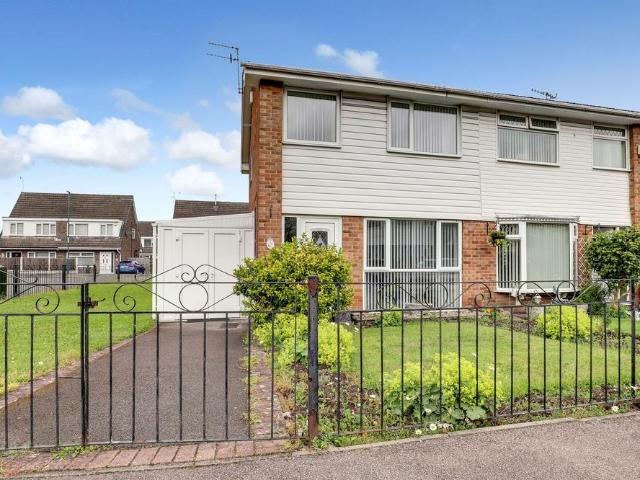3 bedroom semi detached house for sale