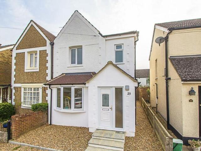 3 bedroom semi detached house for sale