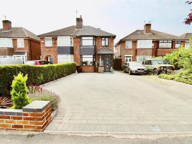 3 bedroom semi detached house for sale