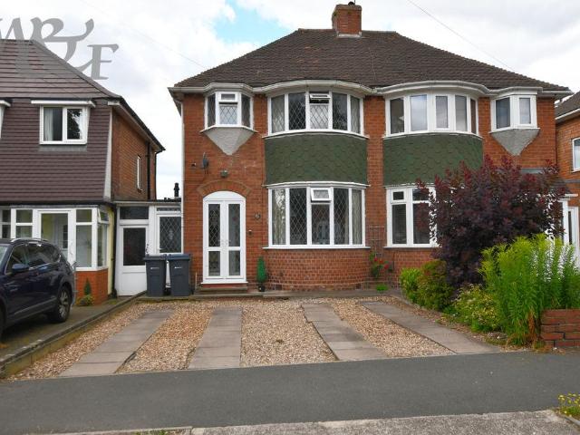 3 bedroom semi detached house for sale