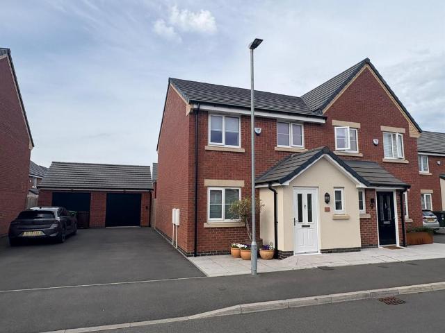 3 bedroom semi detached house for sale