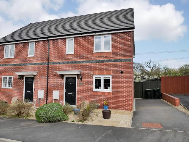 3 bedroom semi detached house for sale