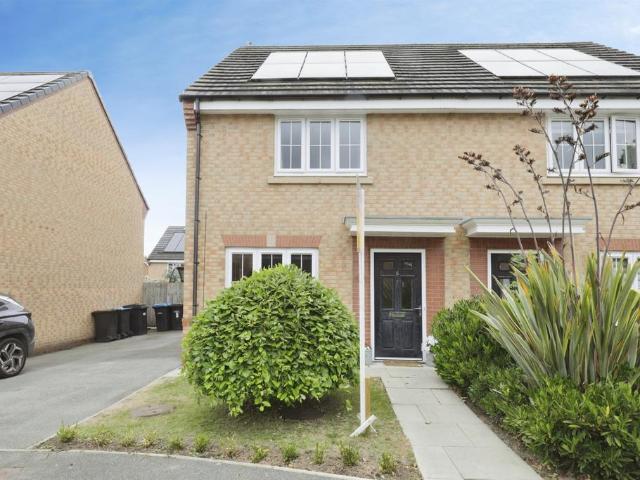3 bedroom semi detached house for sale