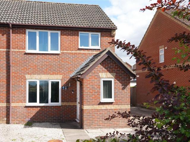 3 bedroom semi detached house for sale