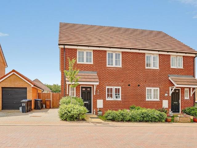 3 bedroom semi detached house for sale