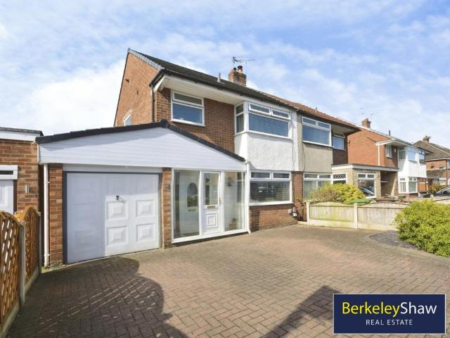 3 bedroom semi detached house for sale