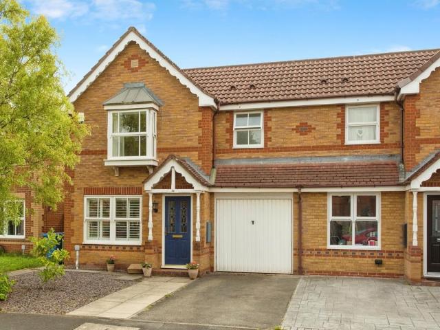 3 bedroom semi detached house for sale