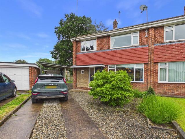 3 bedroom semi detached house for sale