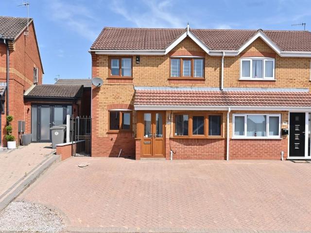 3 bedroom semi detached house for sale