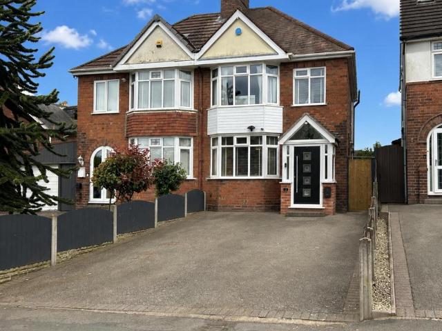 3 bedroom semi detached house for sale