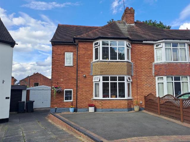 3 bedroom semi detached house for sale