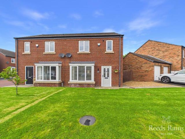 3 bedroom semi detached house for sale