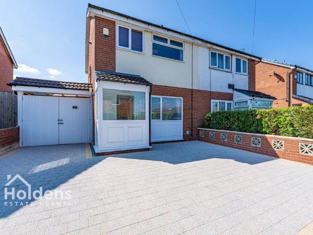 3 bedroom semi detached house for sale