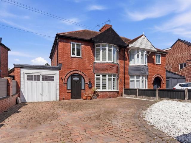 3 bedroom semi detached house for sale