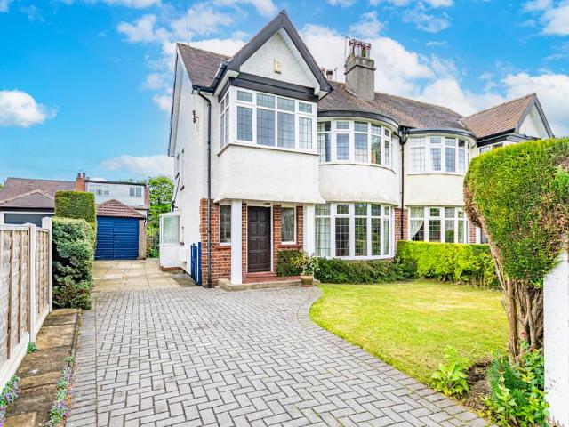 3 bedroom semi detached house for sale