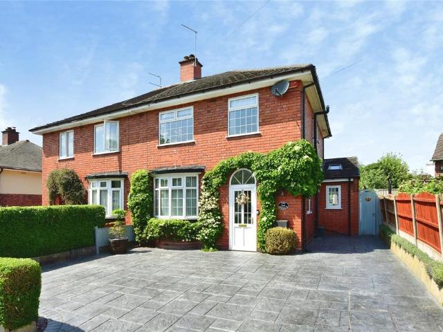 3 bedroom semi detached house for sale