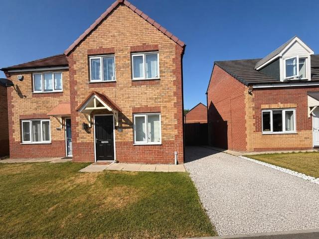 3 bedroom semi detached house for sale