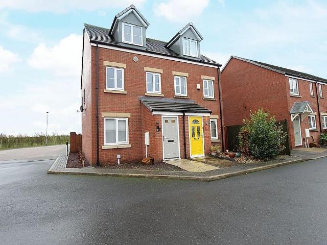 3 bedroom semi detached house for sale