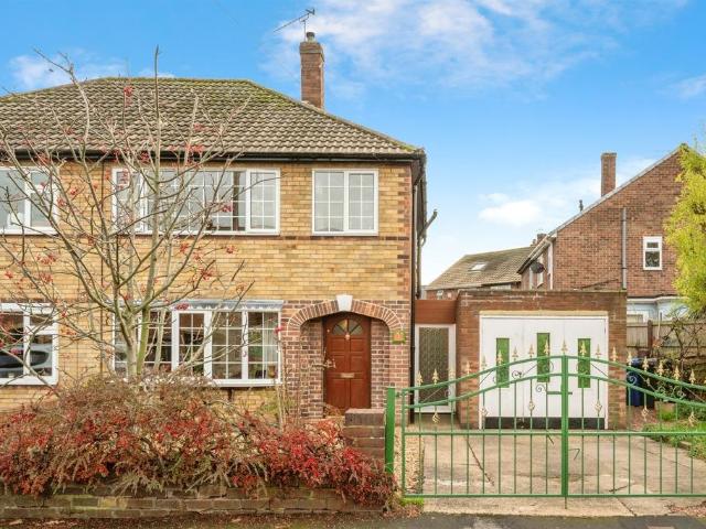 3 bedroom semi detached house for sale