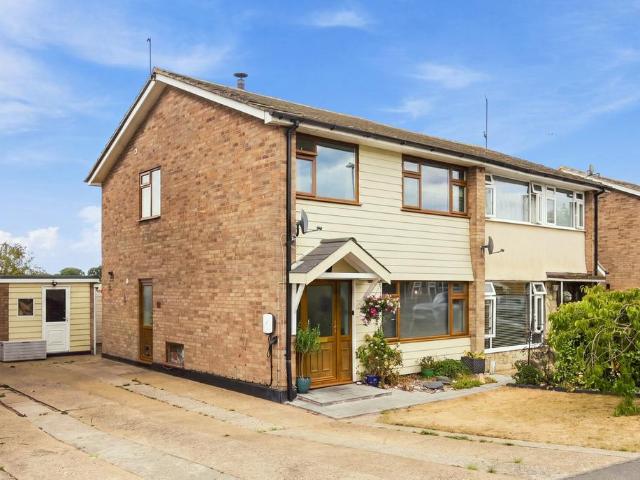 3 bedroom semi detached house for sale