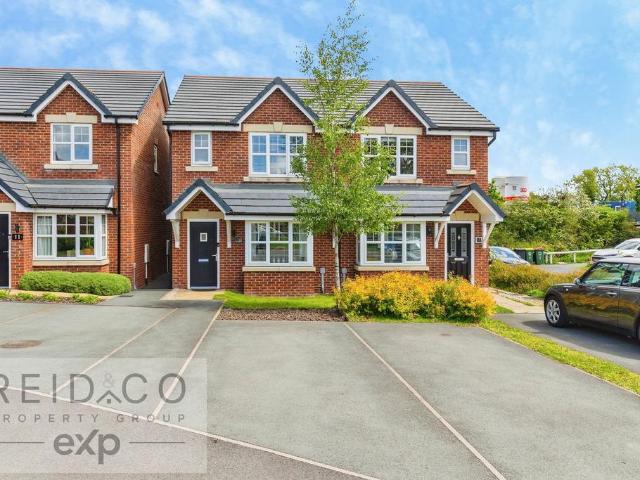 3 bedroom semi detached house for sale