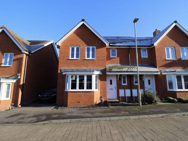 3 bedroom semi detached house for sale