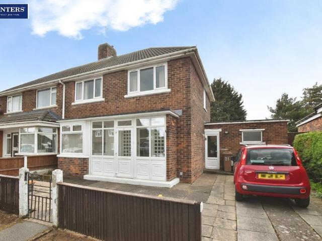 3 bedroom semi detached house for sale