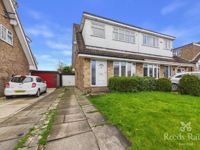 3 bedroom semi detached house for sale
