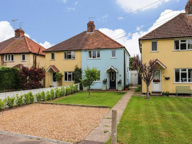 3 bedroom semi detached house for sale