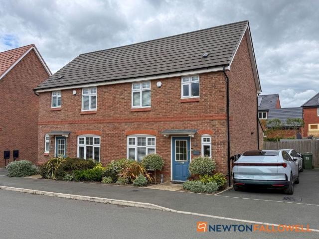 3 bedroom semi detached house for sale