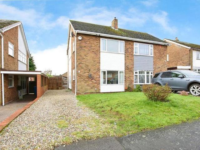 3 bedroom semi detached house for sale