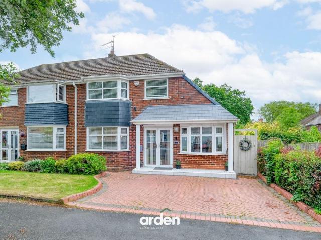 3 bedroom semi detached house for sale