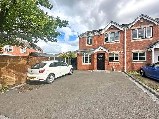 3 bedroom semi detached house for sale