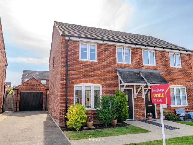 3 bedroom semi detached house for sale