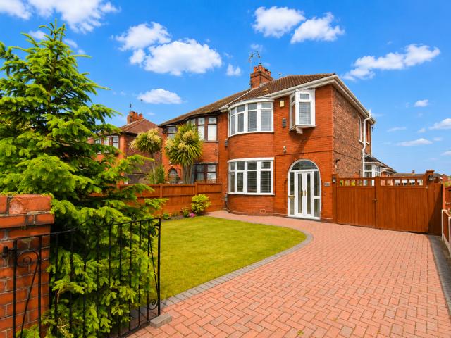 3 bedroom semi detached house for sale