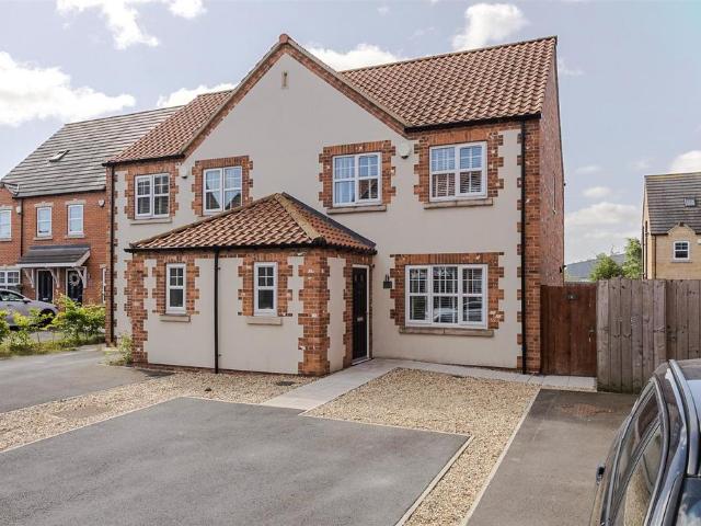 3 bedroom semi detached house for sale