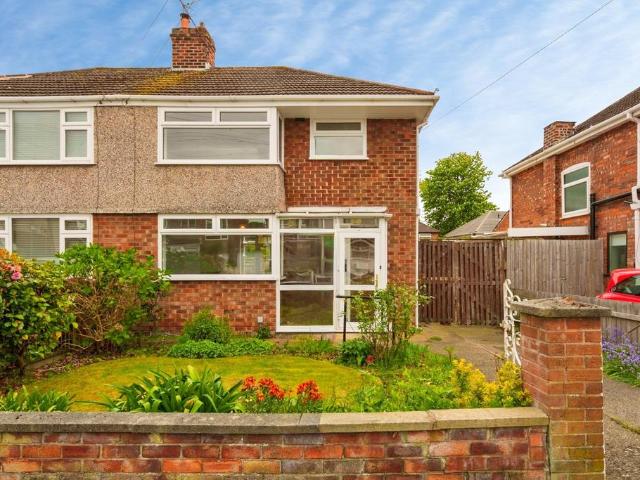 3 bedroom semi detached house for sale